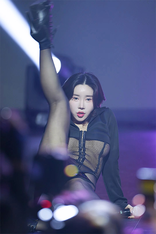 搜索：FlyWithMe-饭拍视频-高贝娱乐