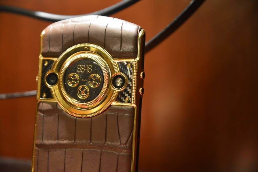 最贵25888元：8848私人订制M4手机图赏-新闻资讯-高贝娱乐