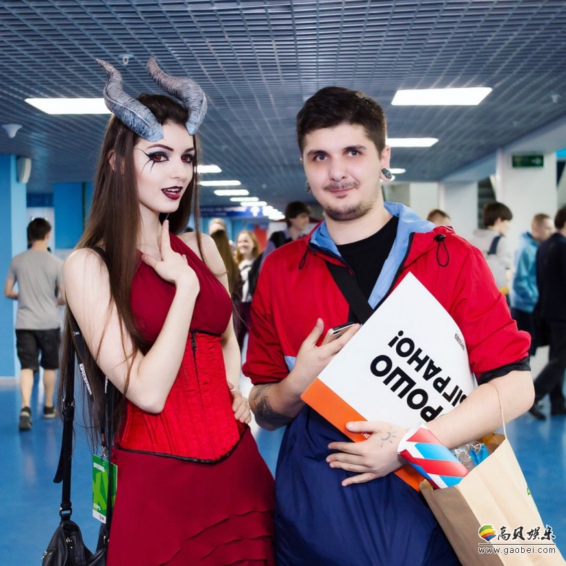 俄罗斯Coser现场带来新的痛苦女王Cos：冷艳性感Cosplay艳压全场-新闻资讯-高贝娱乐