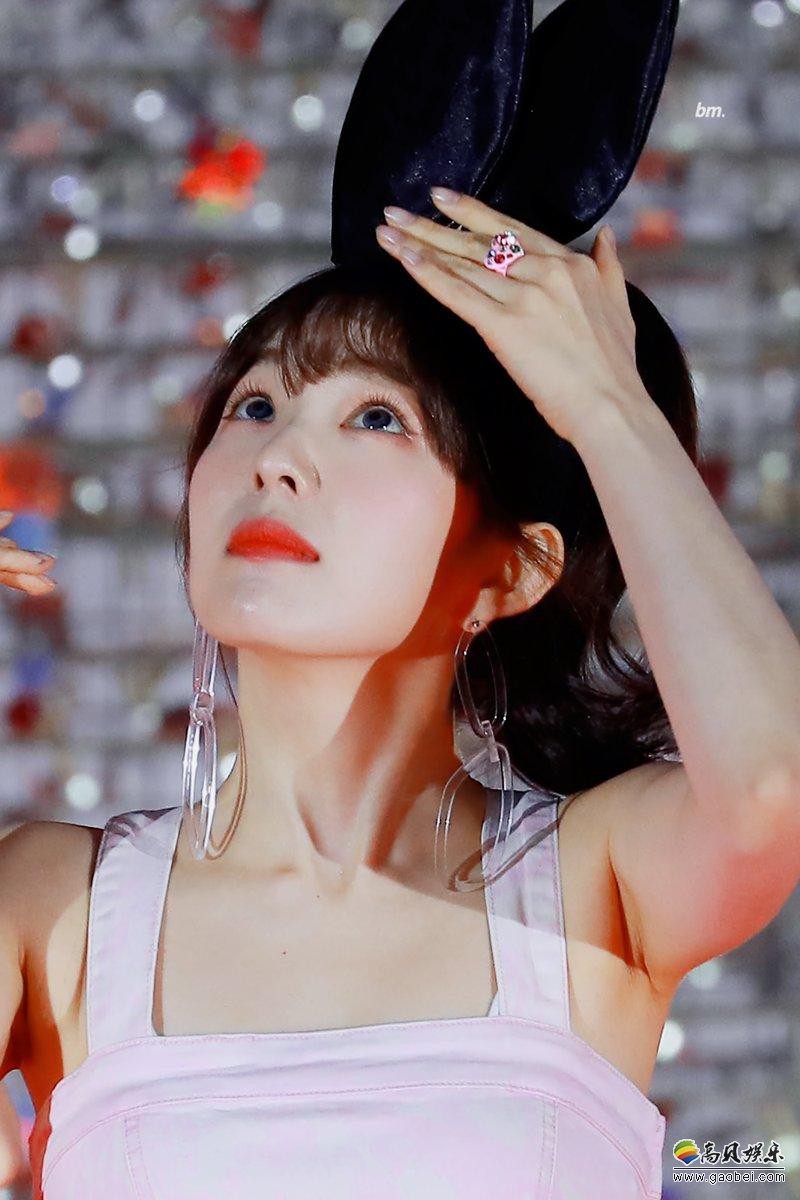Red Velvet队长「神颜」Irene高冷冰山女王形象：其实有著超可爱反差萌-新闻资讯-高贝娱乐