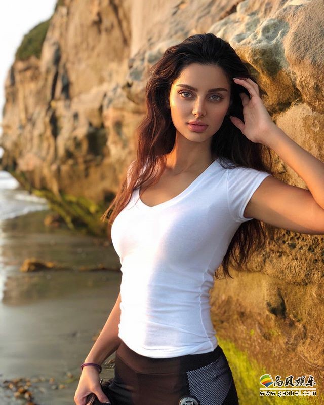 伊朗第一超模Mahlagha Jaberi精致妆容＋魔鬼身材！已有超过300万粉丝-新闻资讯-高贝娱乐