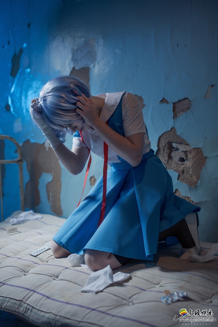 俄罗斯萝莉双版本绫波丽COS《EVA》水手服时代＋《EVA:Q》黑色战斗服-新闻资讯-高贝娱乐