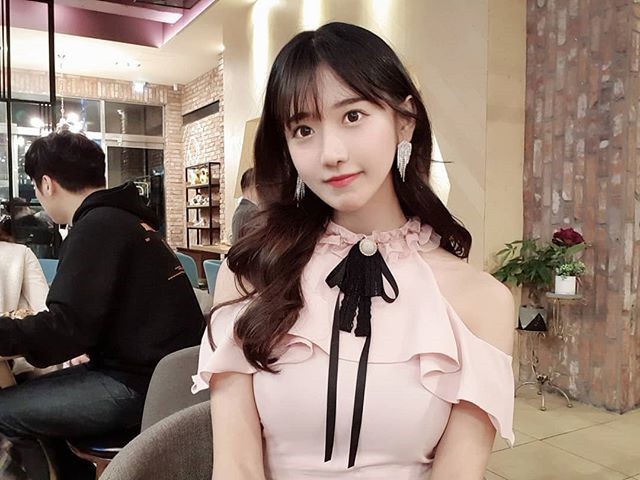 韩国Yoomjji企鹅妹Jinny！不仅外型可爱，精通英语，还会讲中文以及日文-新闻资讯-高贝娱乐